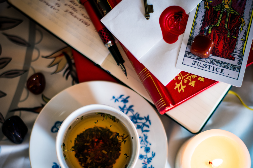 Tea & Tarot - An Evening of Tea & Tarot Readings with Magic Moon ...